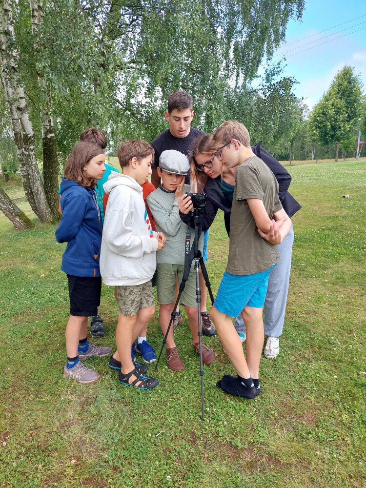 Máma má maso... ANI MÁ CEler... My máme filmy! - Letní tábory Roškopov